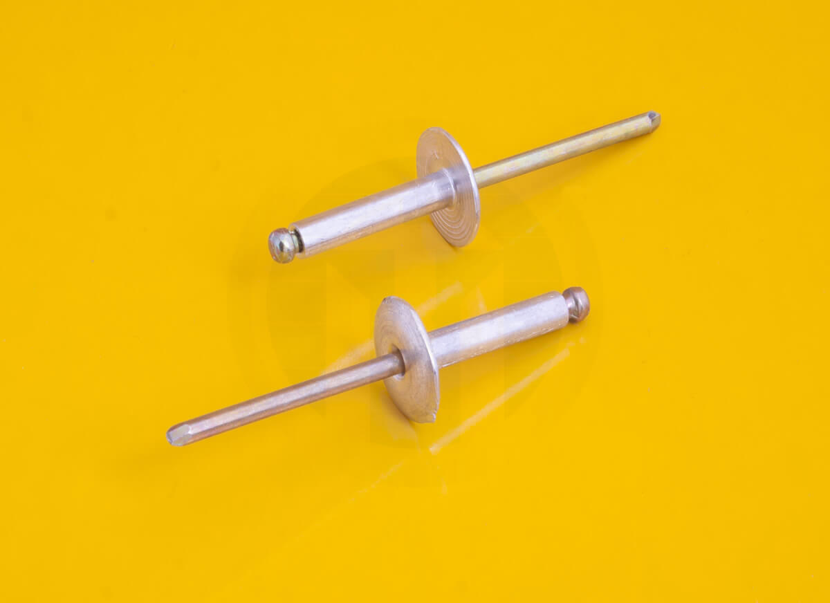 Remache ciego CAB grande | Mundial de Tornillos